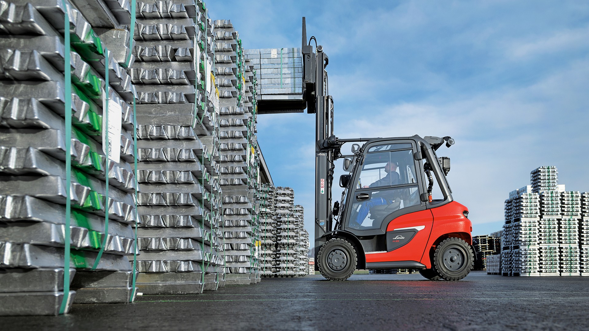 Verbrenner-Stapler H35 - H50 - Baureihe 1204 von Linde